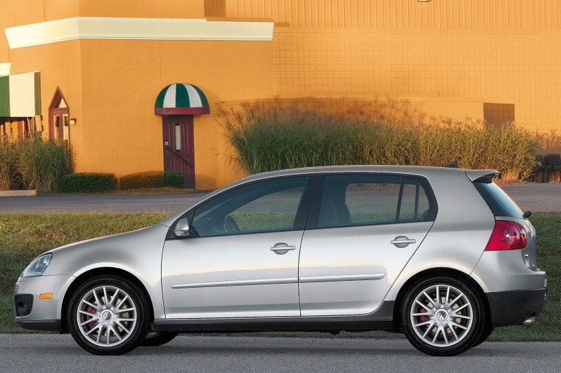 2007 Volkswagen GTI Pictures - 64 Photos | Edmunds