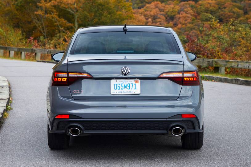 2022 Volkswagen Jetta GLI Pictures - 51 Photos | Edmunds