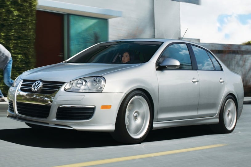2010 Volkswagen Jetta Pictures - 101 Photos | Edmunds