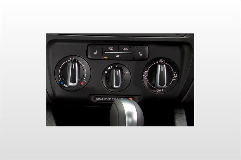 2012 Volkswagen Jetta Pictures - 251 Photos | Edmunds