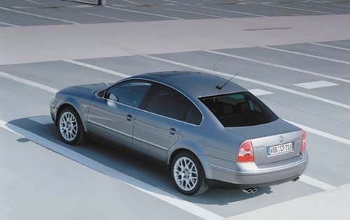 2002 Volkswagen Passat Pictures - 102 Photos | Edmunds