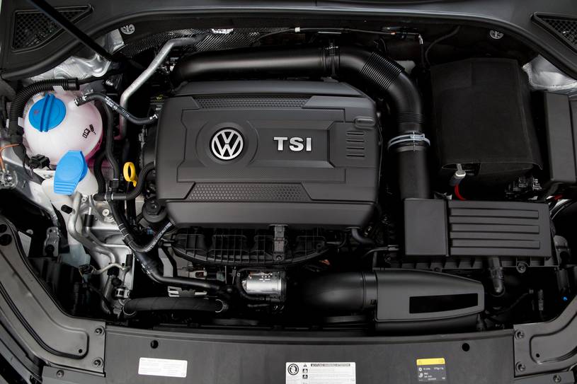 2019 Volkswagen Passat Pictures - 79 Photos | Edmunds