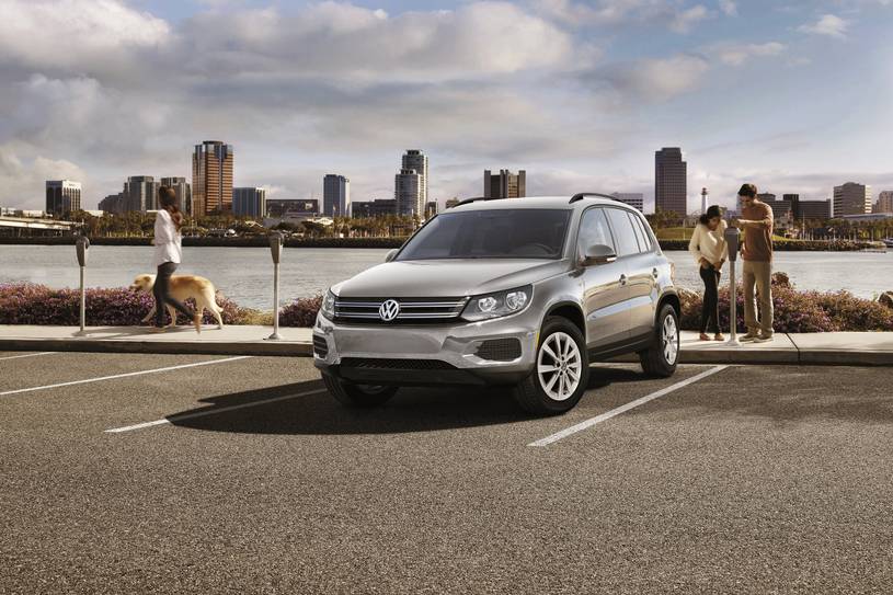 2018 Volkswagen Tiguan Limited Pictures - 19 Photos | Edmunds