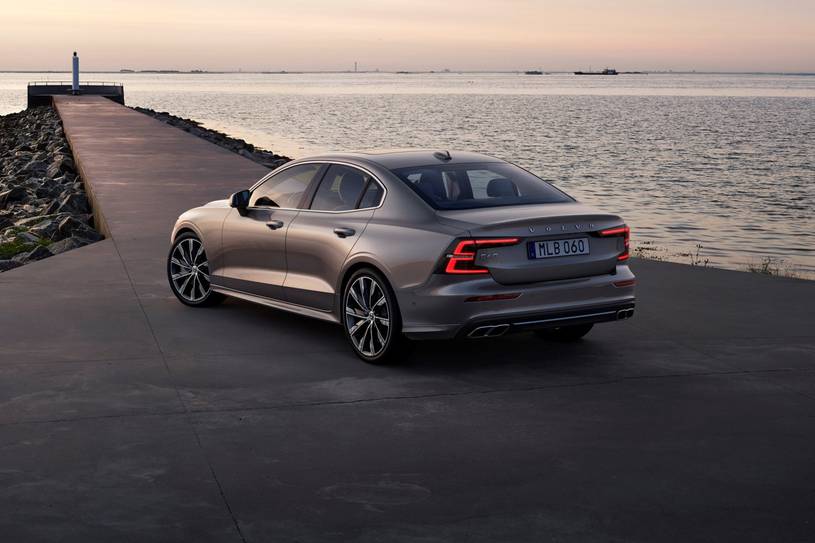 2022 Volvo S60 Pictures - 203 Photos | Edmunds
