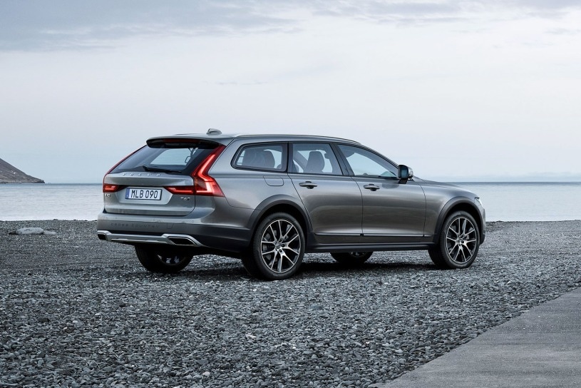 2017 Volvo V90 Cross Country Pictures - 37 Photos | Edmunds